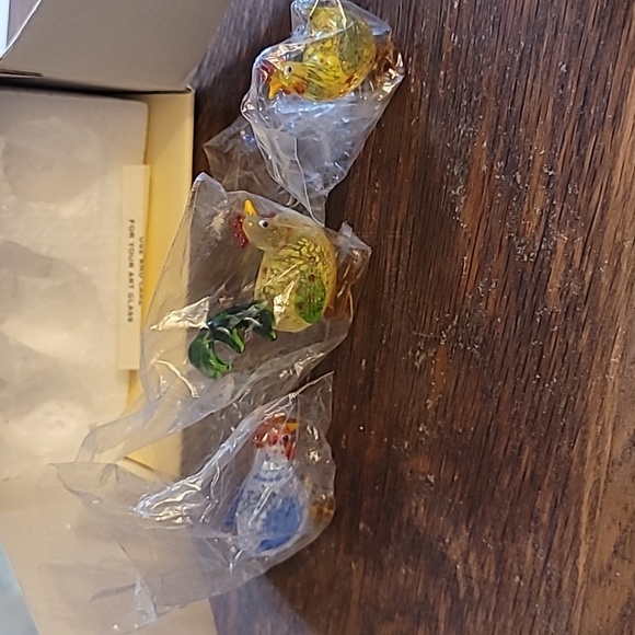 Lenox | Art | Set Of 3 Lenox Art Glass Miniature Chickens Nib Rooster ...